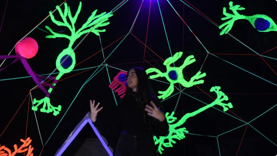 CÓRDOBA SE METE EN EL CEREBRO: LLEGA UNA EXPERIENCIA INMERSIVA GRATUITA ...
